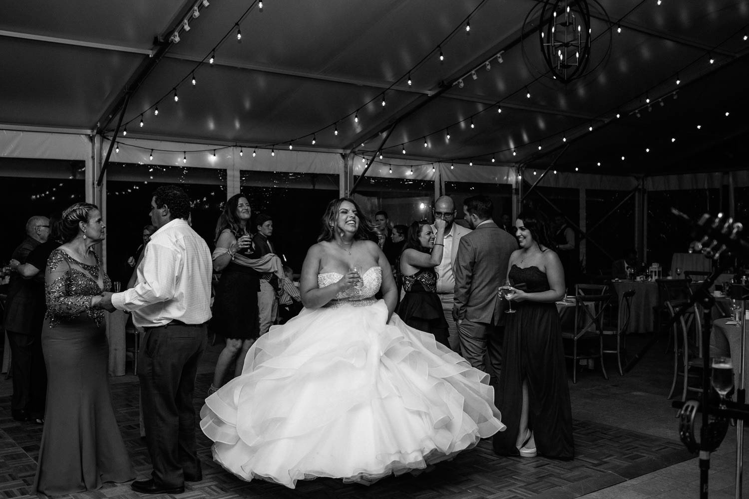 CHATEAU-DES-CHARMES-WEDDING-106 - Jess Little